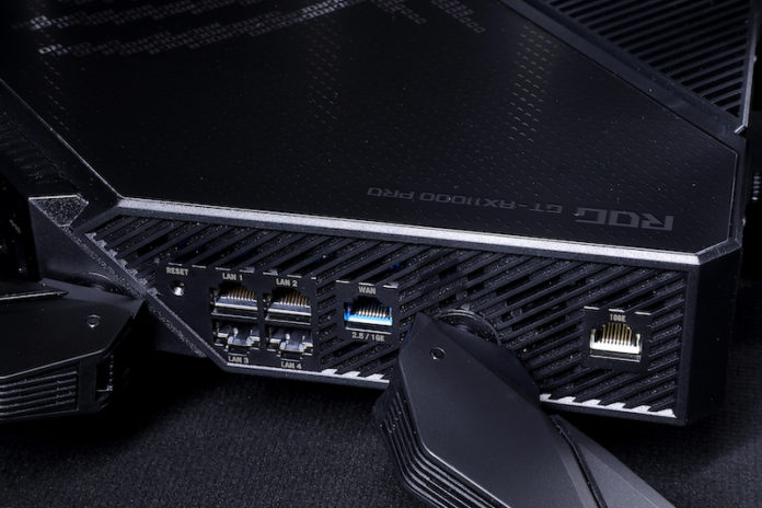 10Gbps 極速有線加持！ASUS ROG Rapture GT-AX11000 PRO - PCM