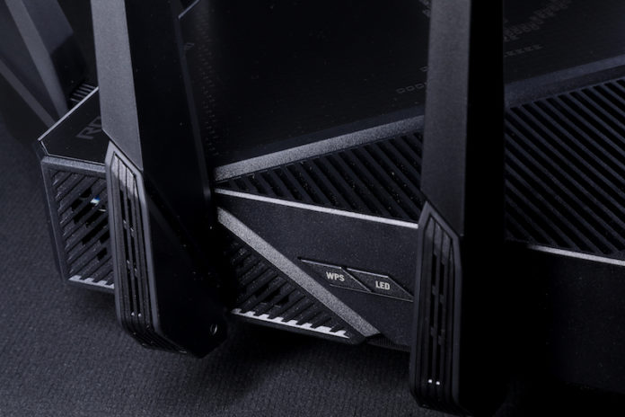 10Gbps 極速有線加持！ASUS ROG Rapture GT-AX11000 PRO - PCM