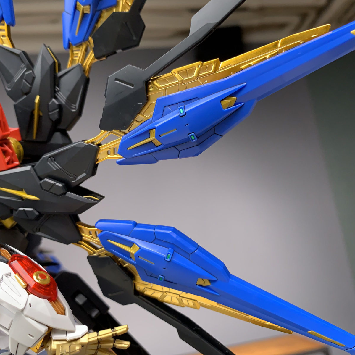 【素組】MGEX 突擊自由高達 完成度直迫 PG 級 - PCM