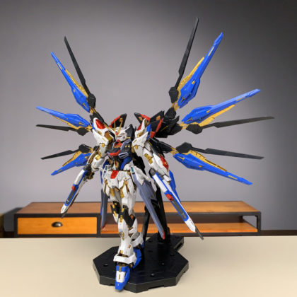 【素組】MGEX 突擊自由高達 完成度直迫 PG 級 - PCM