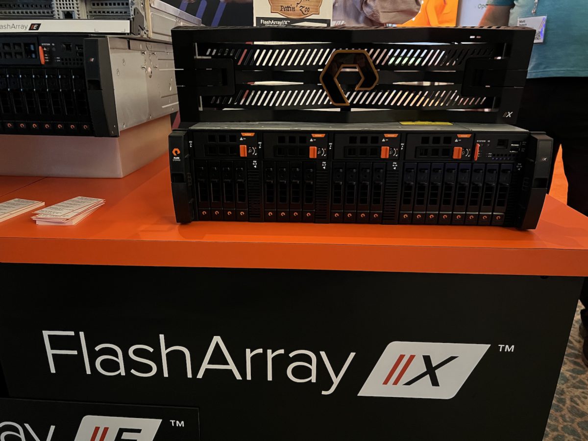 FlashArray//X 和 FlashArray//C R4 總擁有成本減 74% - PCM